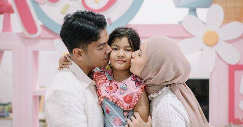 Sikap Lembut Freya Anak Dwi Handayani yang Banjir Pujian | Popmama.com